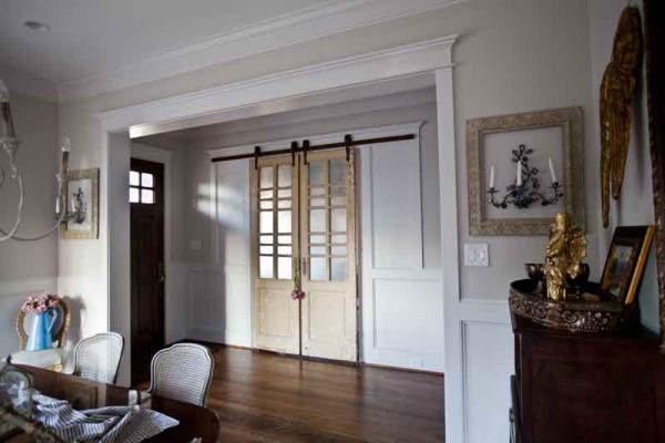 How to Use Empty Frames - Cedar Hill Farmhouse