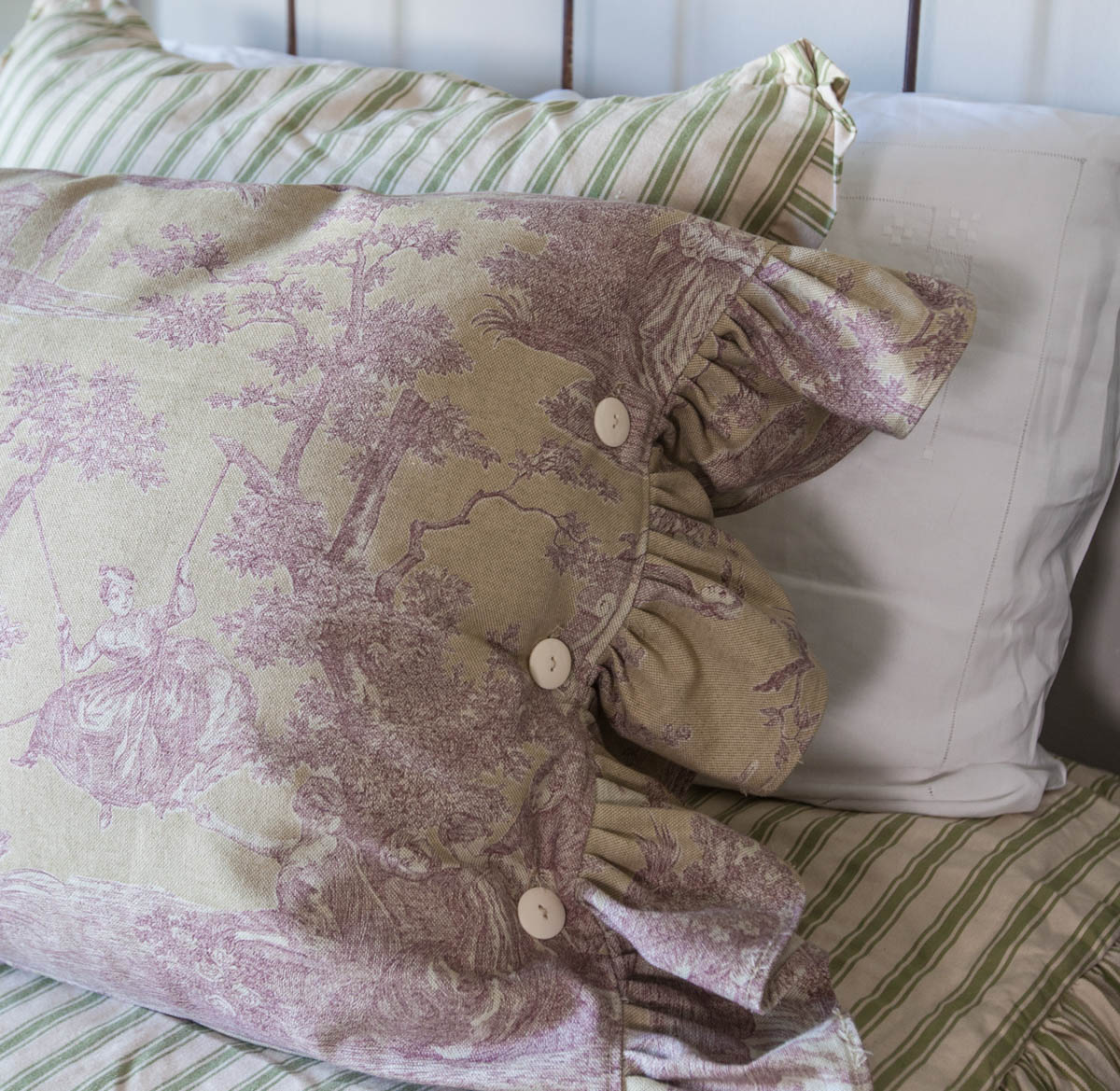 Using Toile Fabric in Country French Decor - Cedar Hill Farmhouse